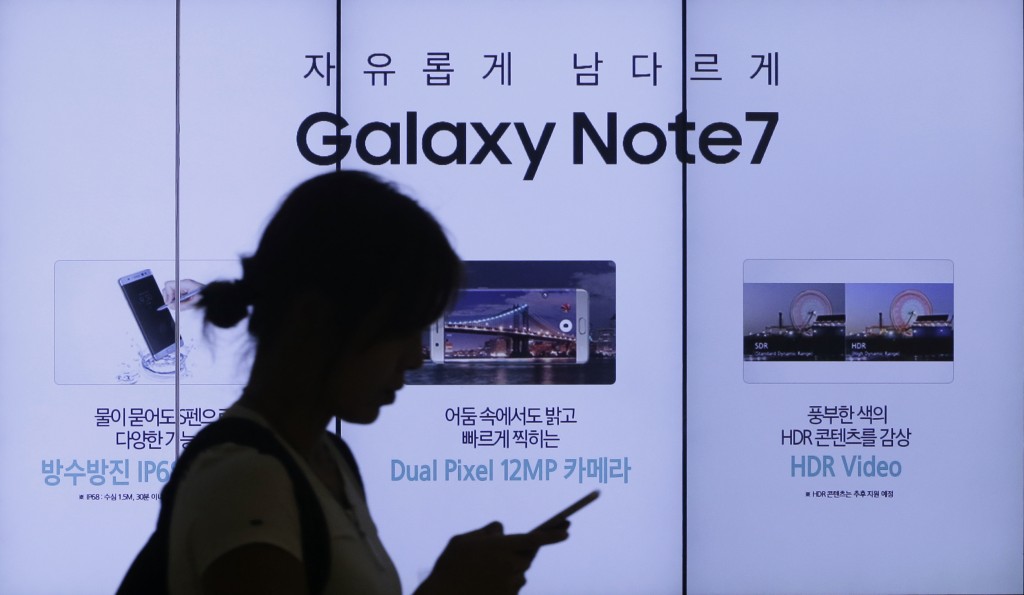 Indonesian airline bans use of Galaxy Note 7 phone during flight - THE ...